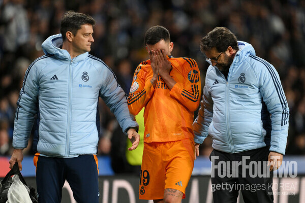 드디어 '날갯짓' 펴나 싶었는데...'레알 MF, 무릎 부상→UCL 마드리드 더비 결장 우려'