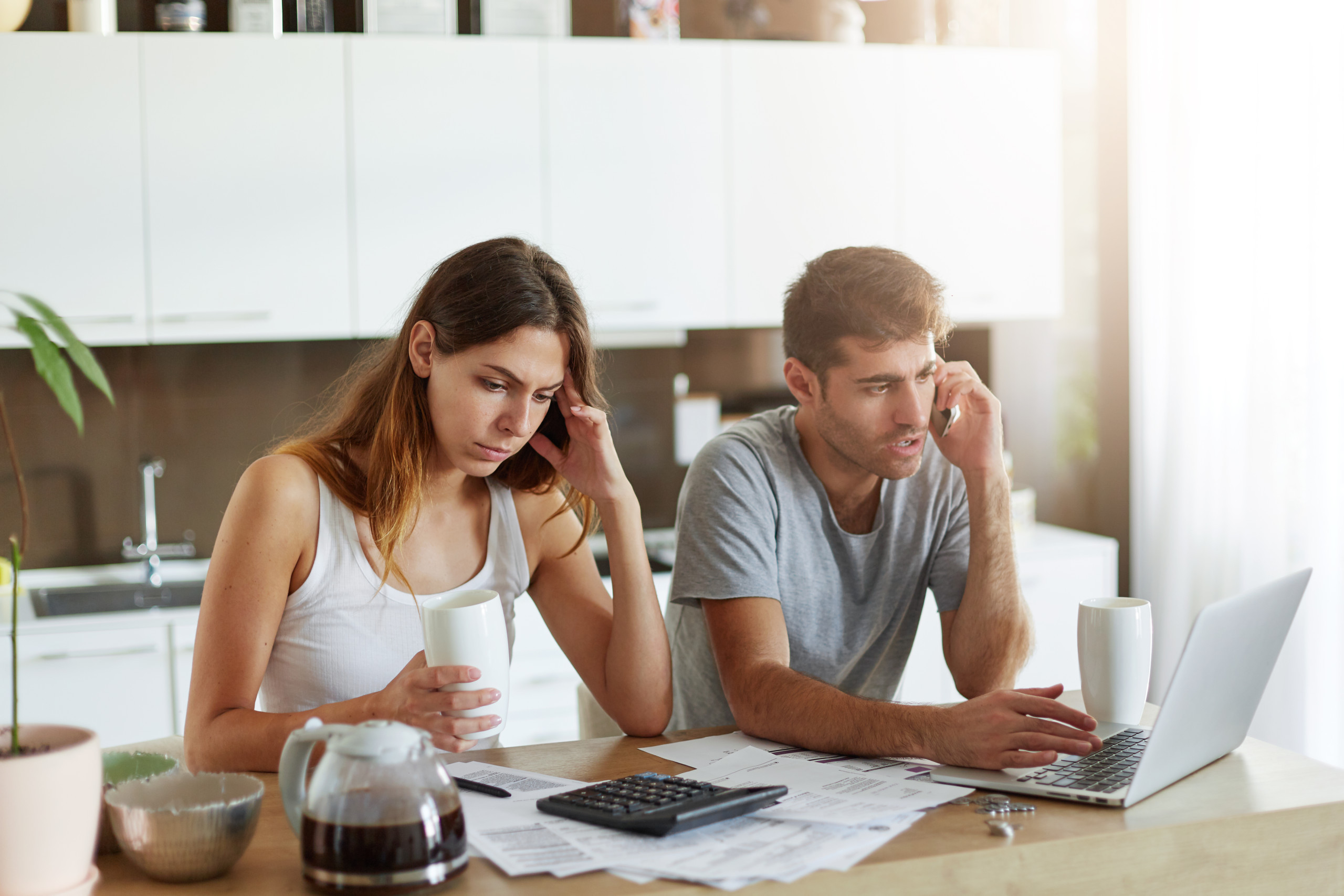 Las trampas mentales que arruinan tu bienestar: ¡identifícalas!