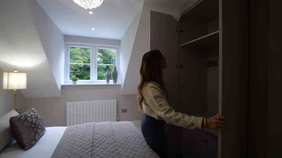 What a £1,750,000 Solihull new build looks like...(full tour)