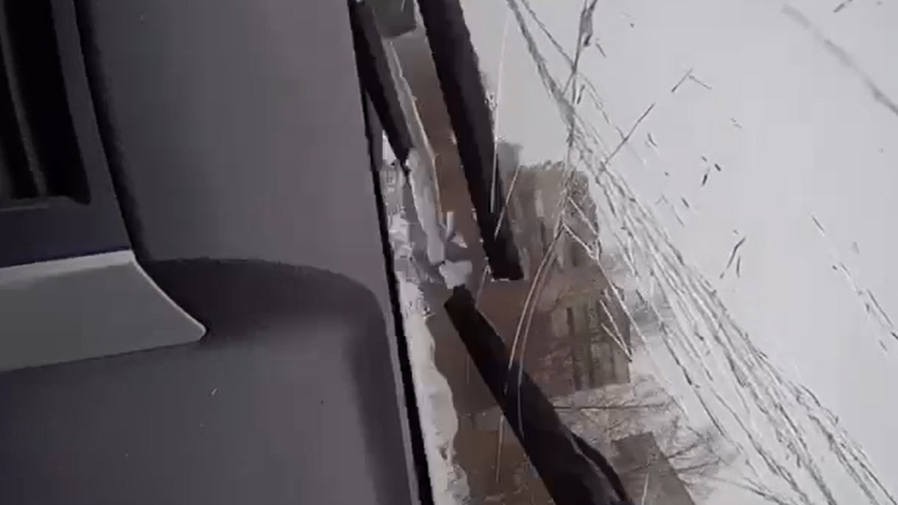 Icicle crashes through windshield in Novokuznetsk, narrowly missing driver