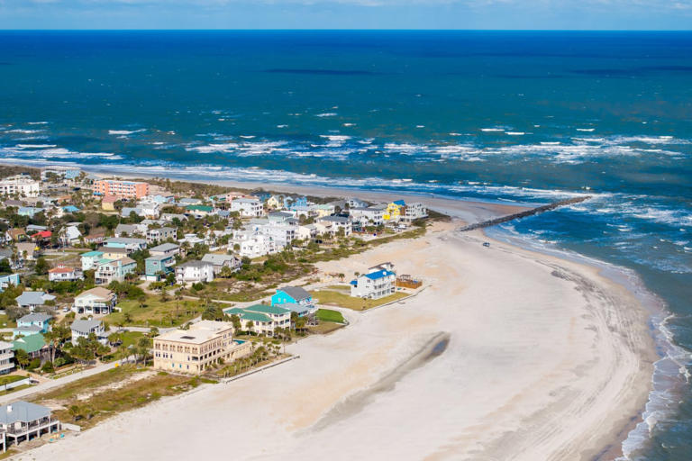 New Report Reveals Florida's Top 5 Beach Getaways This Spring