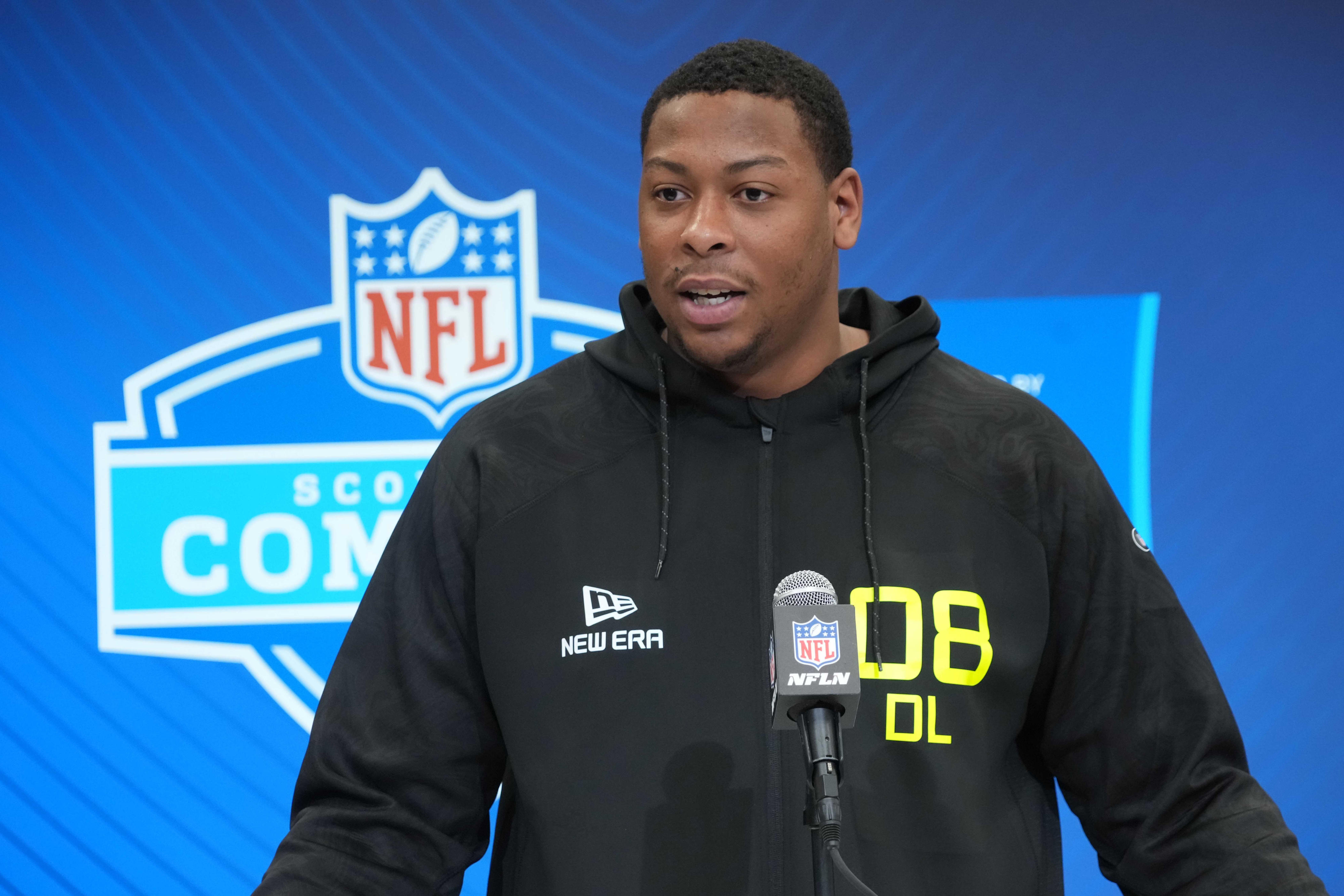 Texas DL Alfred Collins, Barryn Sorrell meet with Texans at NFL Combine