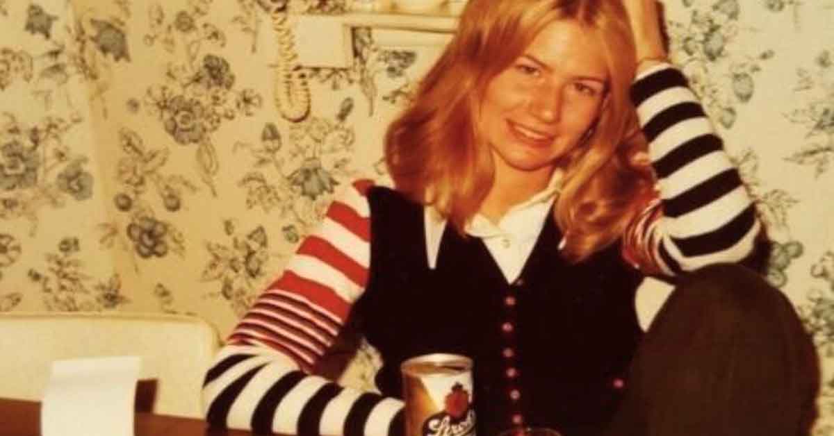 25 Photos of What Cracking Open a Cold One Looked Like in the 1970s