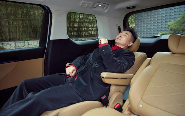 传祺E8 PRO+：20万级MPV市场的新秀，实力如何？