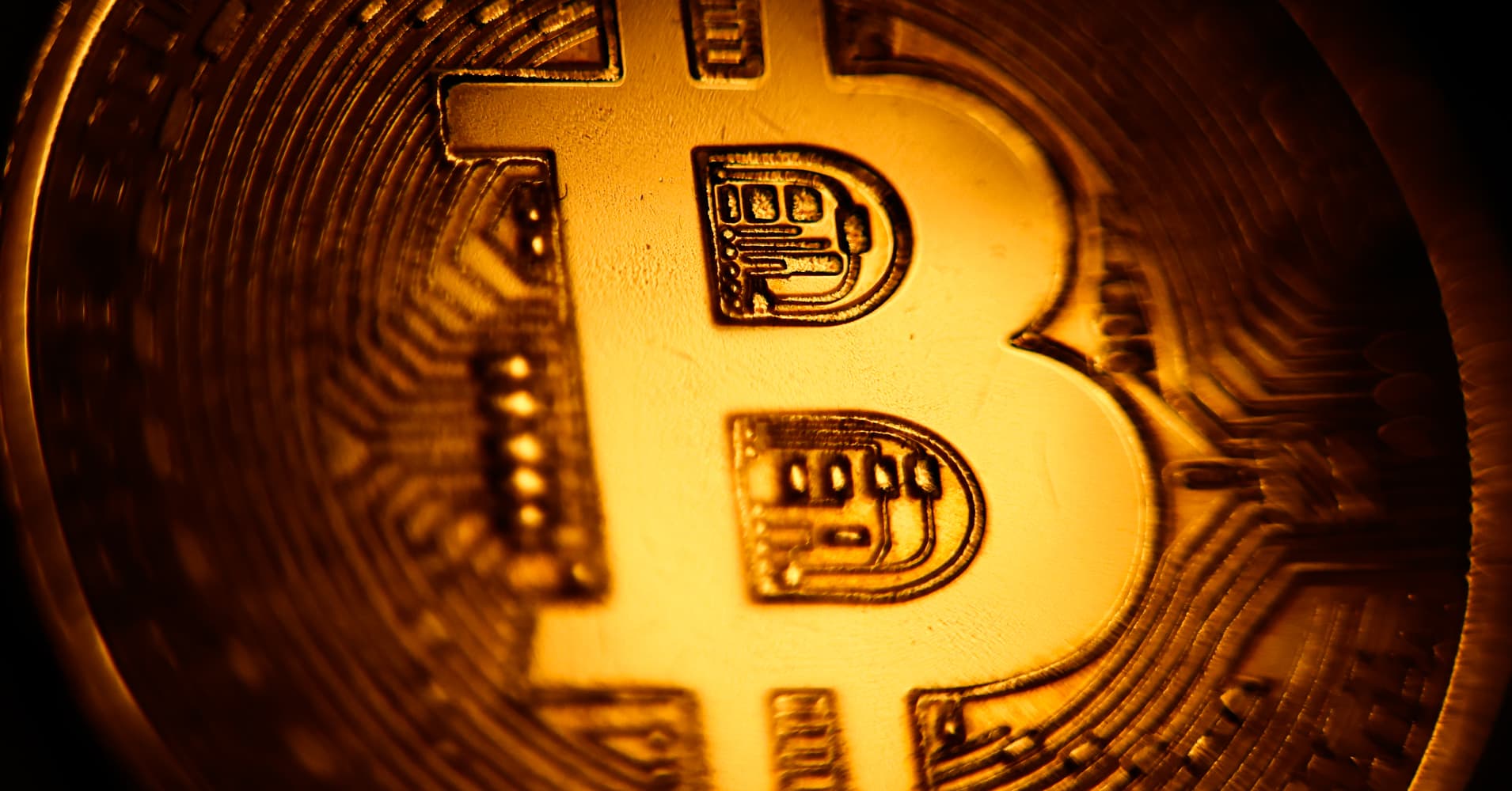 Standard Chartered still sees bitcoin hitting $500,000 despite recent ...