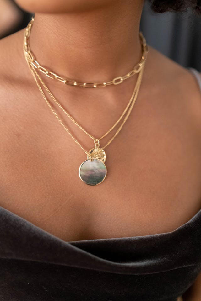 Simple Yet Attractive Layering Tips and Styling Tricks for Your Gold ...