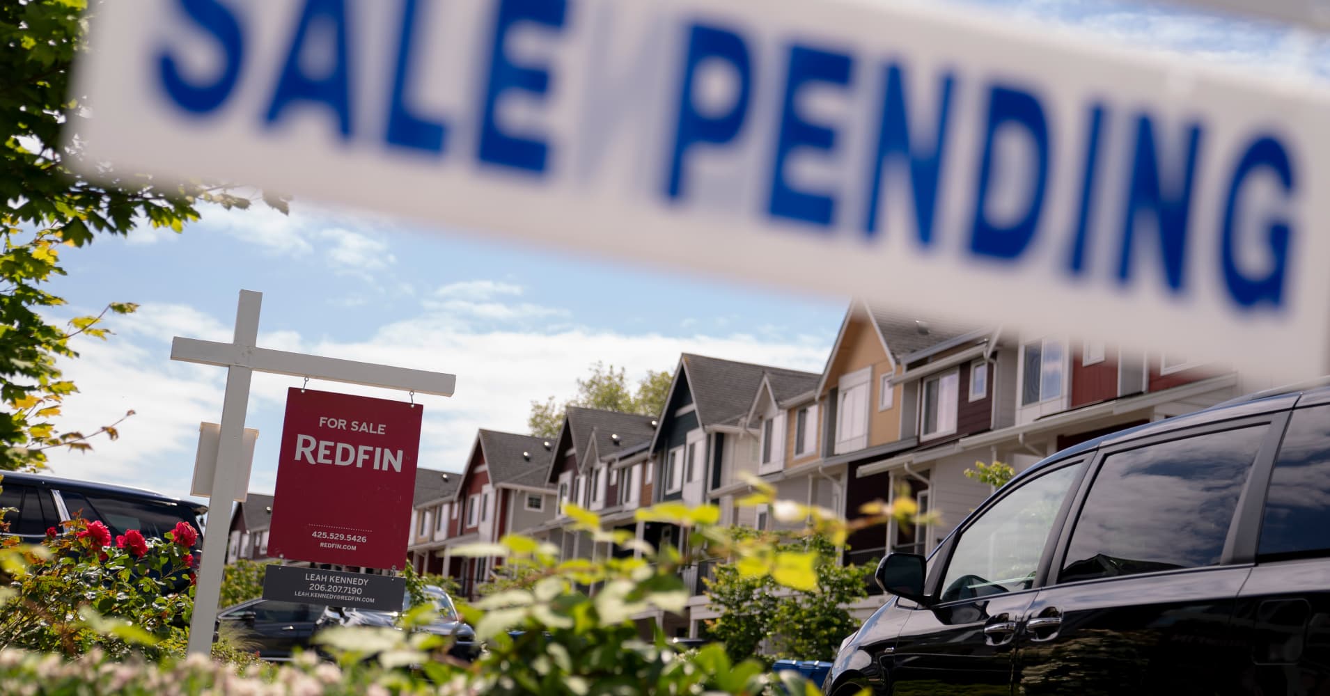 Pending home sales drop to the lowest level on record in January