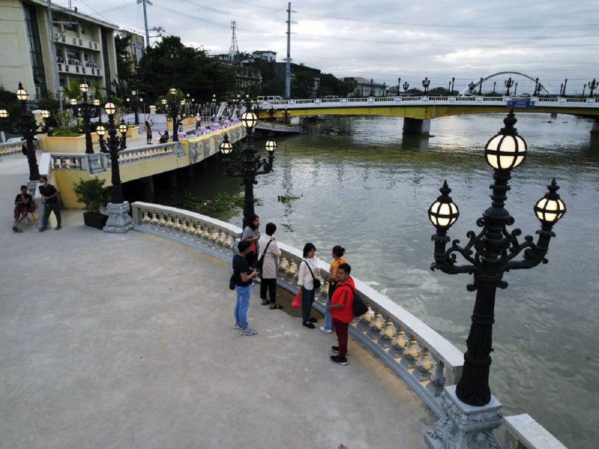 Marcos inaugurates Pasig River rehab project phase 3