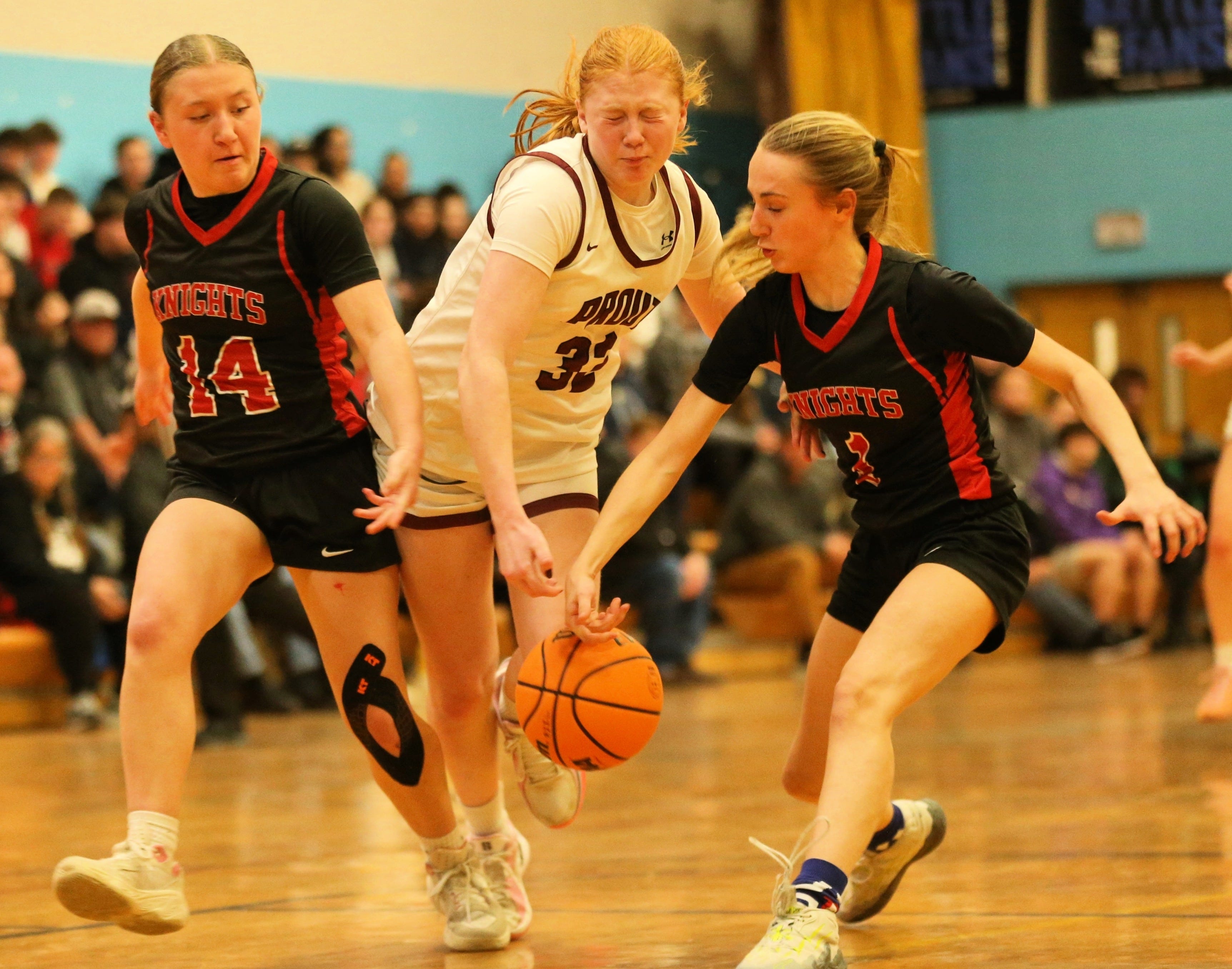 What happened in high school hoops Monday? Here are your scores and recaps