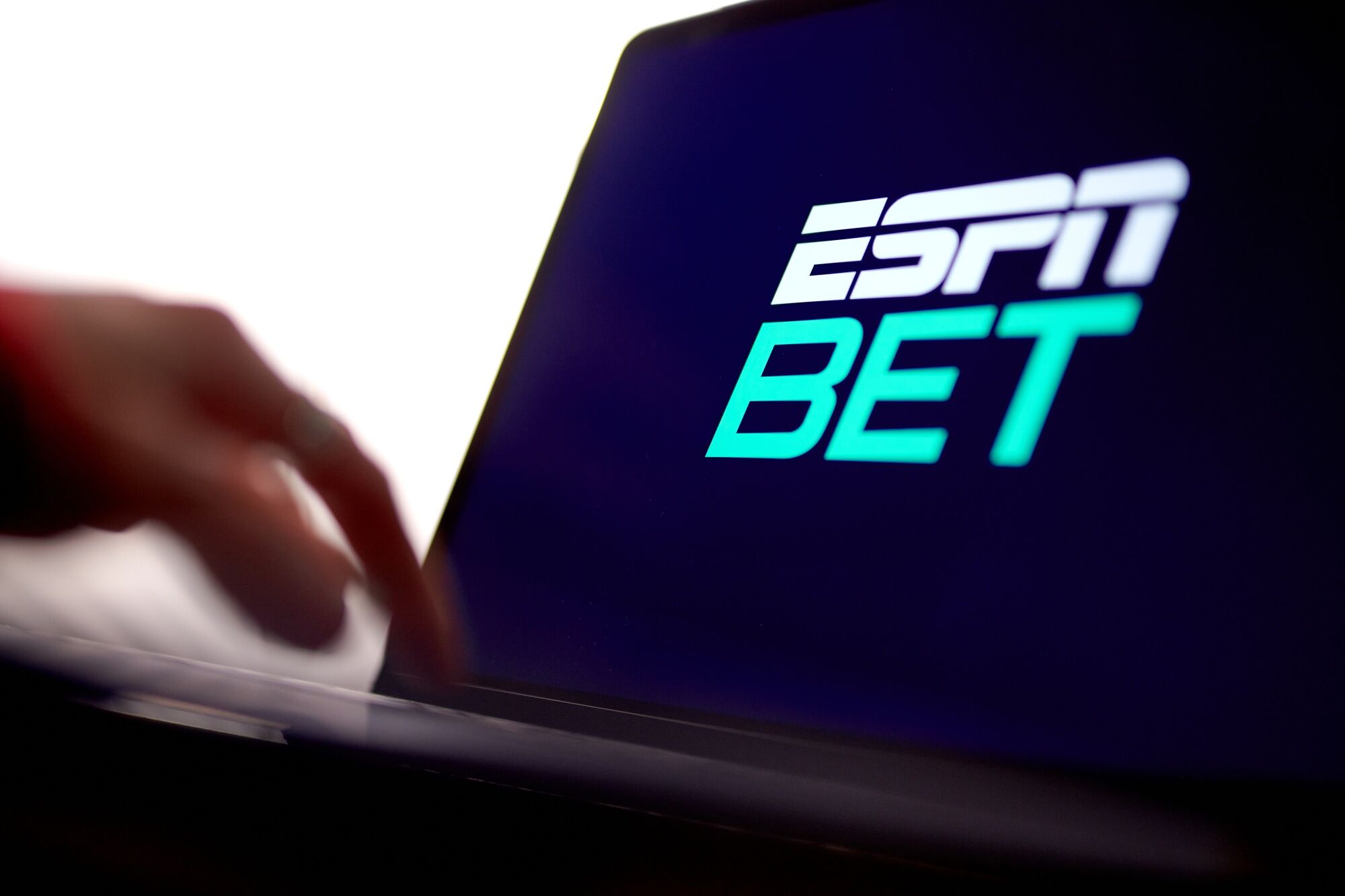 Penn Entertainment Profit Misses Analysts’ Estimates on ESPN Bet Unit ...