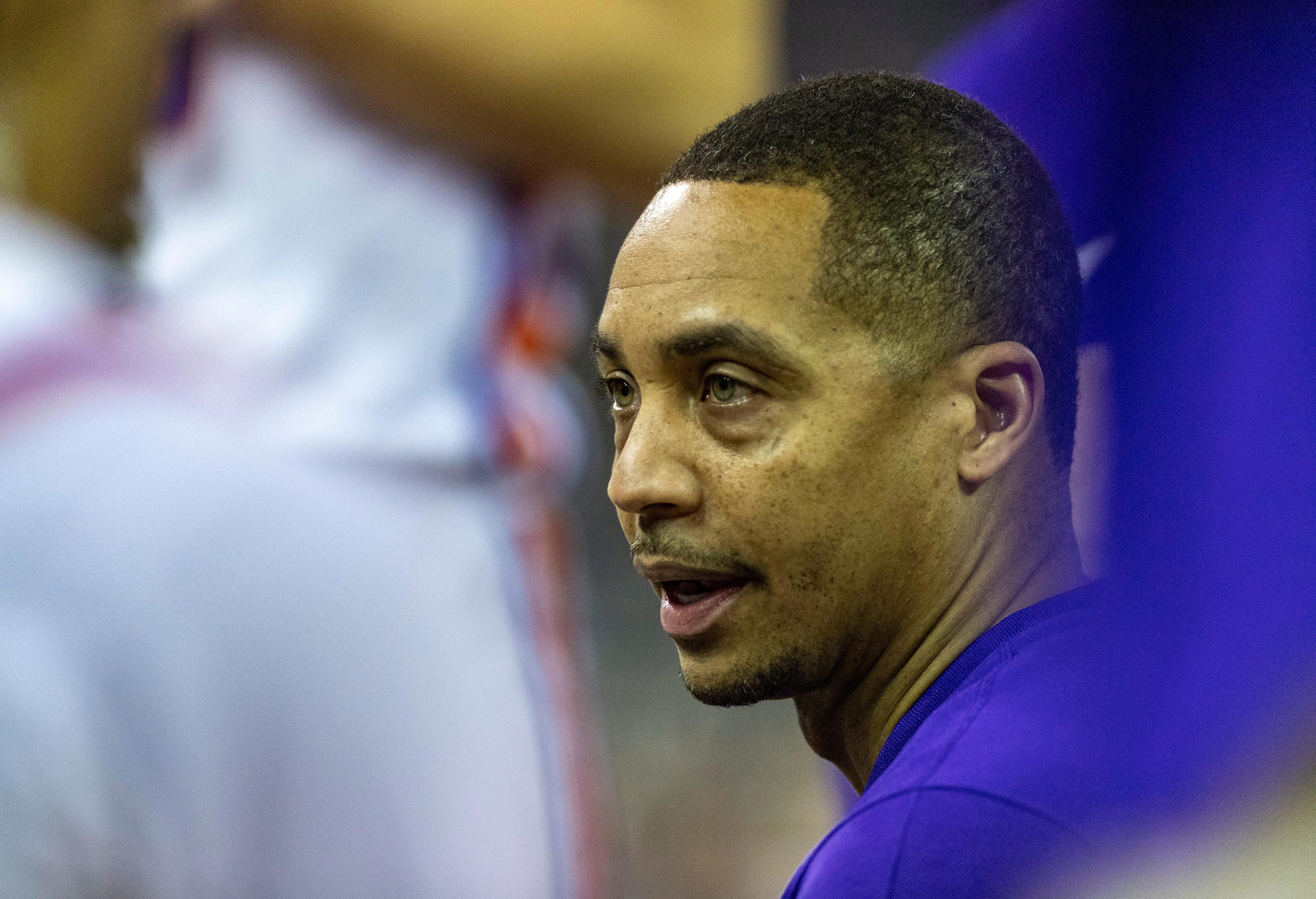 David Ragland signs contract extension to remain Evansville basketball ...