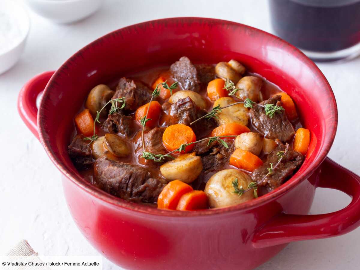 Bœuf bourguignon ultra fondant : un chef révèle son secret tout simple pour que la viande soit ...