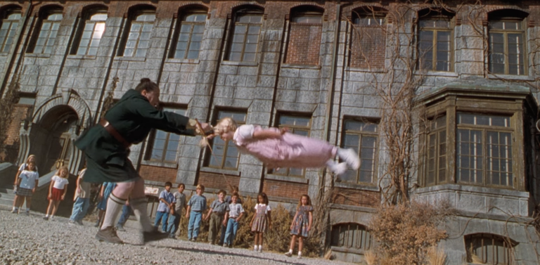 A Behind-The-Scenes Look At How The Iconic Pigtail Scene In "Matilda ...