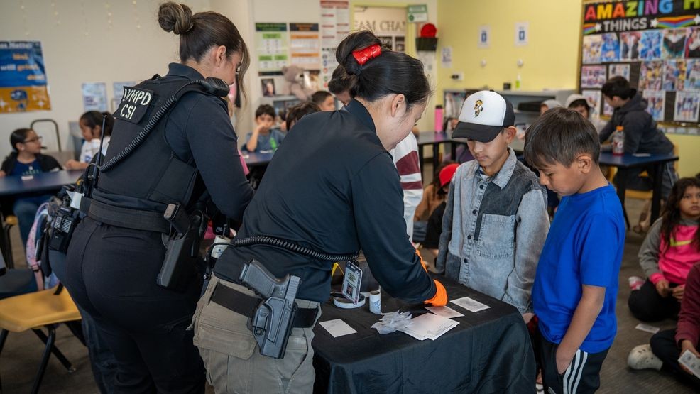 Las Vegas police officers inspire students with hands-on demonstrations ...