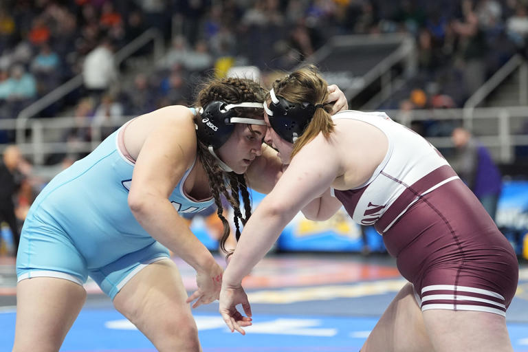 Girls wrestling: Laila Builes, Emily Rodriguez make history at first ...