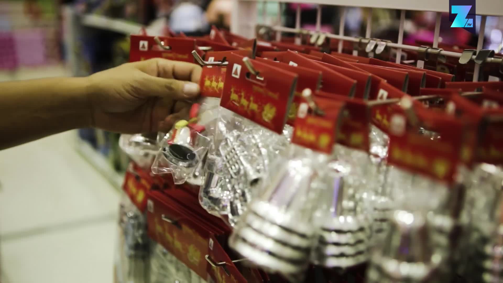 How Christmas is celebrated in a Buddhist country