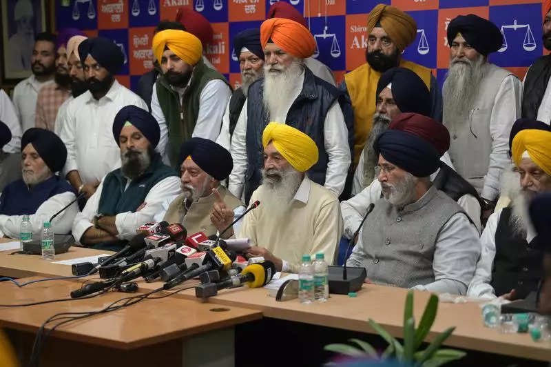 Panthic crisis deepens amid alleged violations of Akal Takht directives ...