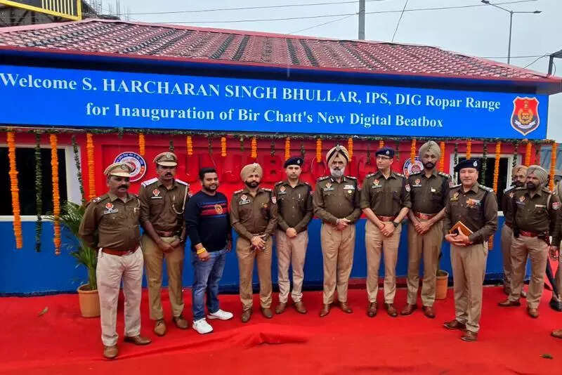 Mohali gets third modern police beat box, at Chhat light point in Zirakpur