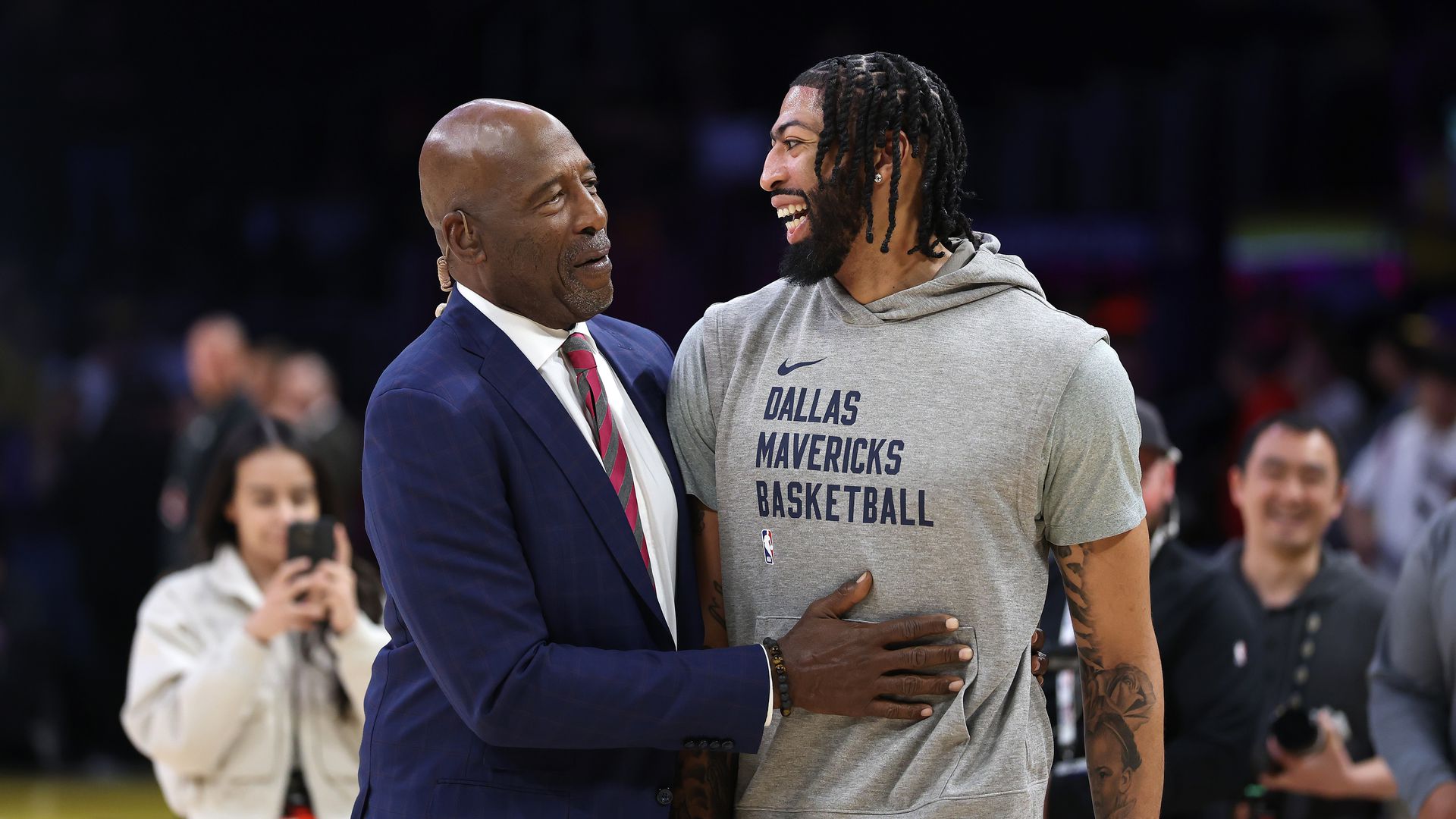 Anthony Davis doesn’t believe nobody knew about Luka Doncic trade