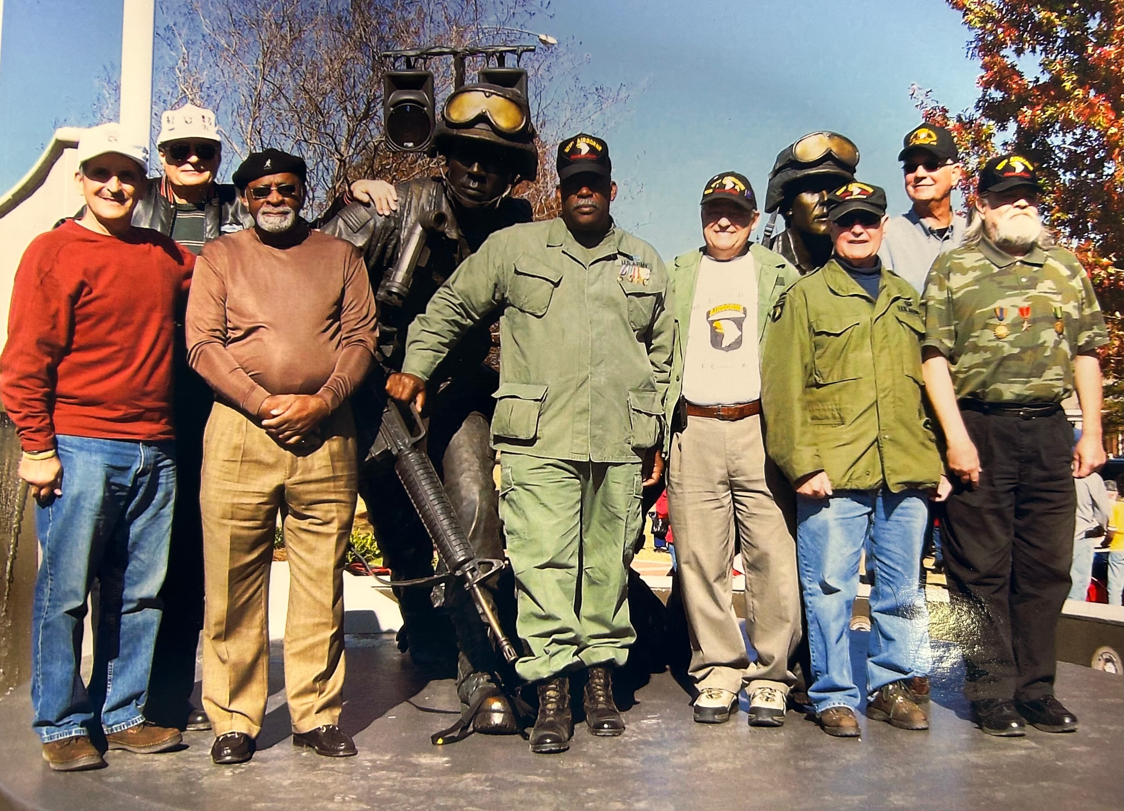 Huntsville artist Everett Carter shares journey of using art as therapy as Vietnam veteran