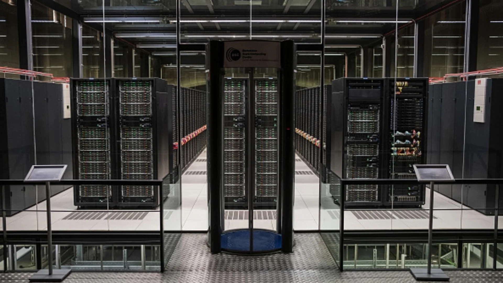 Amazon and Microsoft Unveil New Chips as Big Tech Quantum Race Heats up