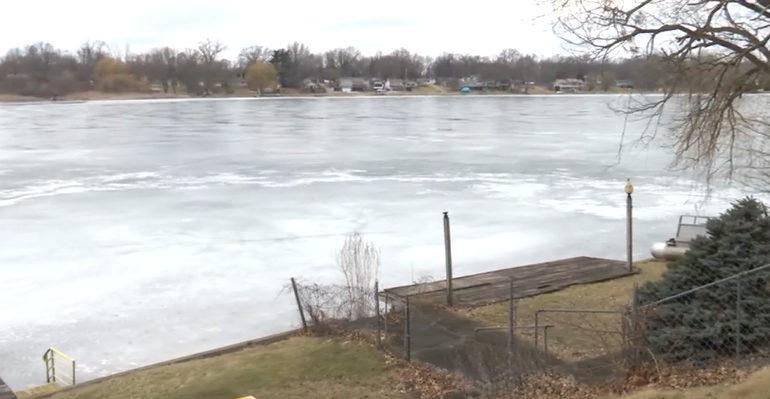 Hundreds of sandhill cranes in southern Indiana reportedly dead from ...