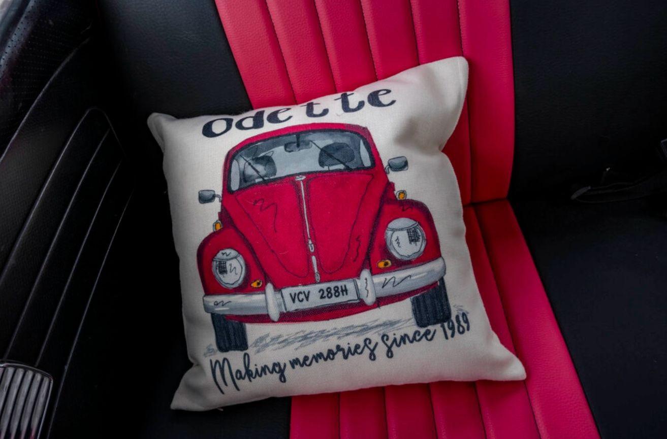 Pink to make you wink: The Hastings woman with a truly eye-catching ...