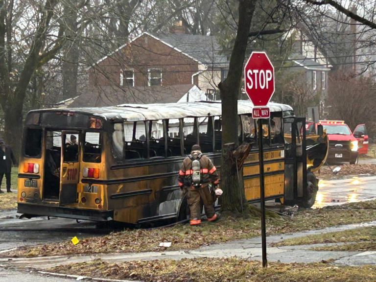 Students escape school bus fire in Cleveland Heights, Ohio