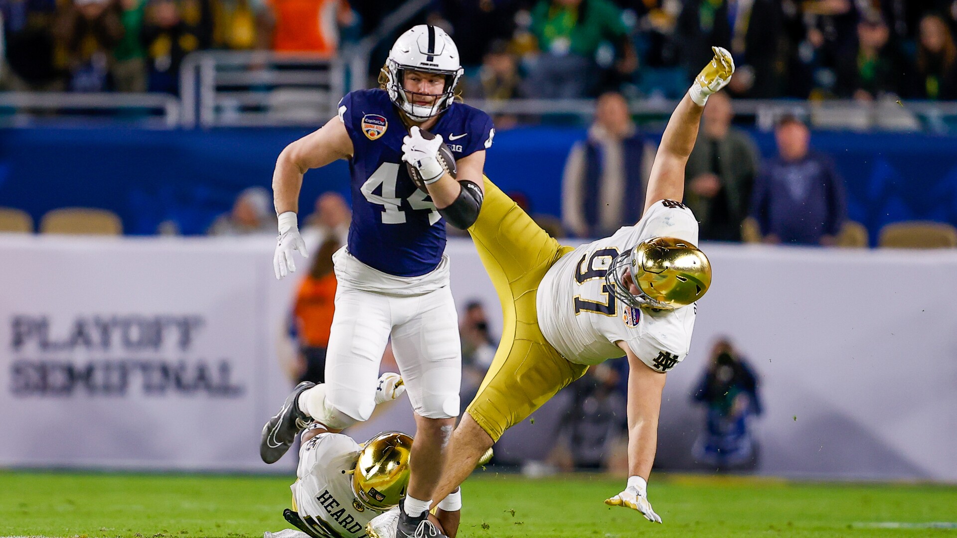 Tyler Warren says he wore No. 44 in honor of John Riggins