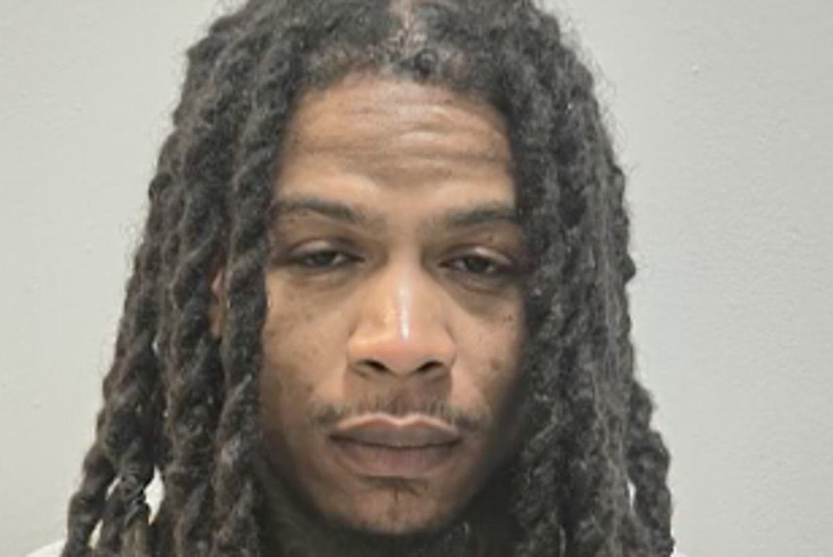 Manhunt launched after Philly inmate escapes jailers by climbing over ...