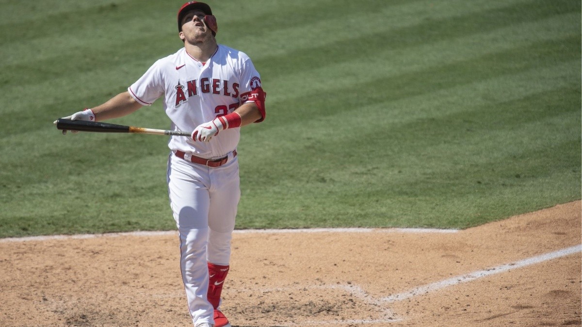 MLB: Is Bad Luck Haunting the OD? Mike Trout Gets Hit on the Wrist with ...