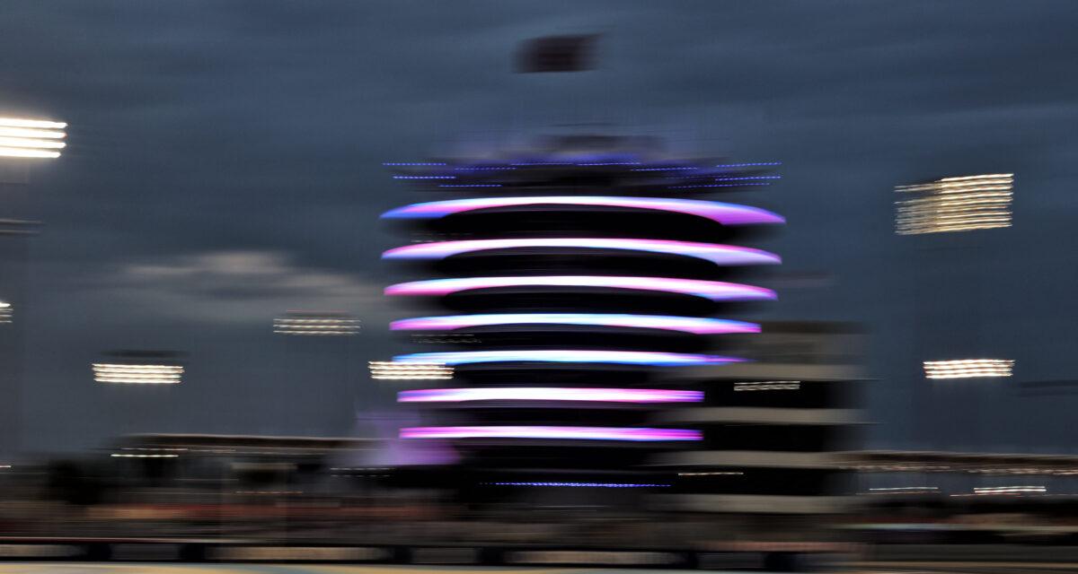 Formule 1 : Sainz frappe fort, Ferrari en embuscade