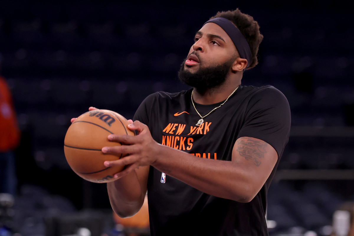 NBA Analyst Poses Tough New York Knicks Question, Mitchell Robinson's ...