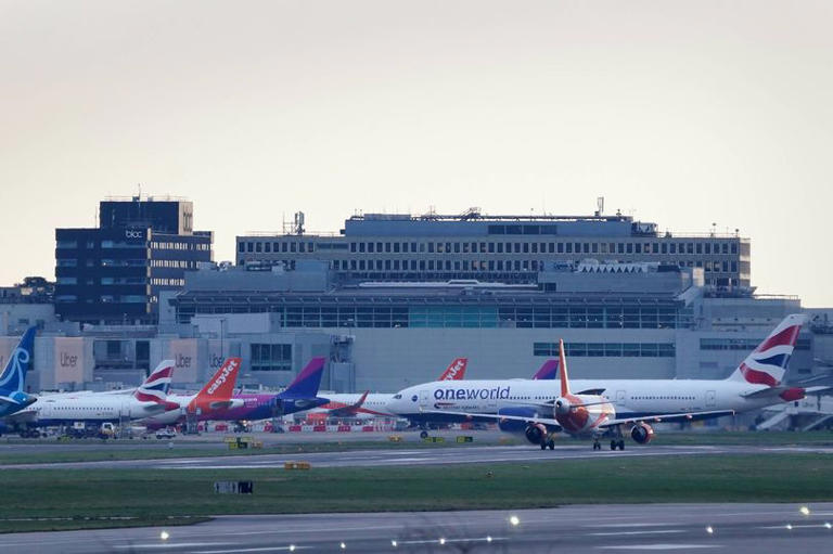 Gatwick Airport expansion latest as 'alternative' plans emerge