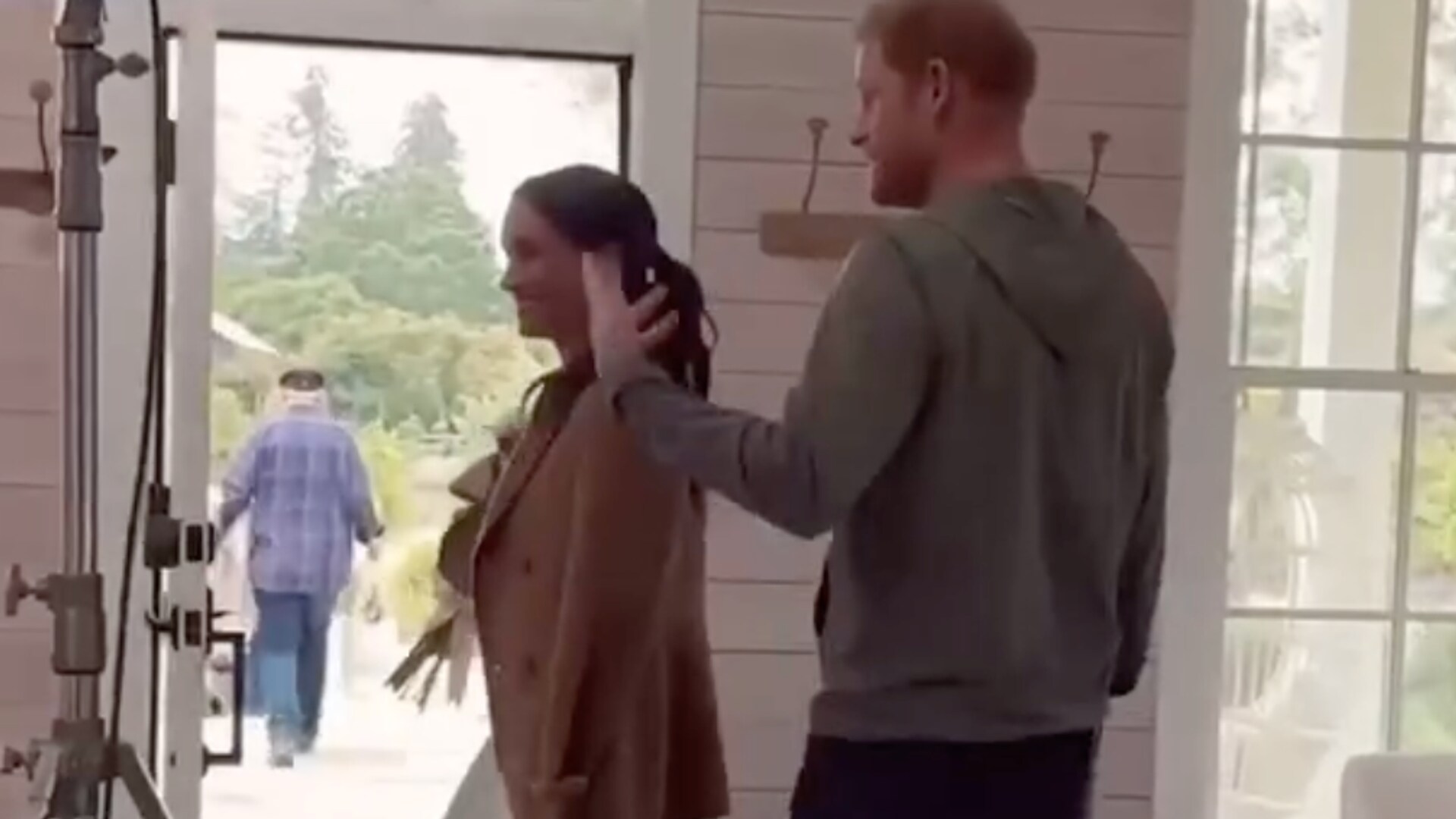 Meghan Markle shares behind-the-scenes footage—featuring Prince Harry ...