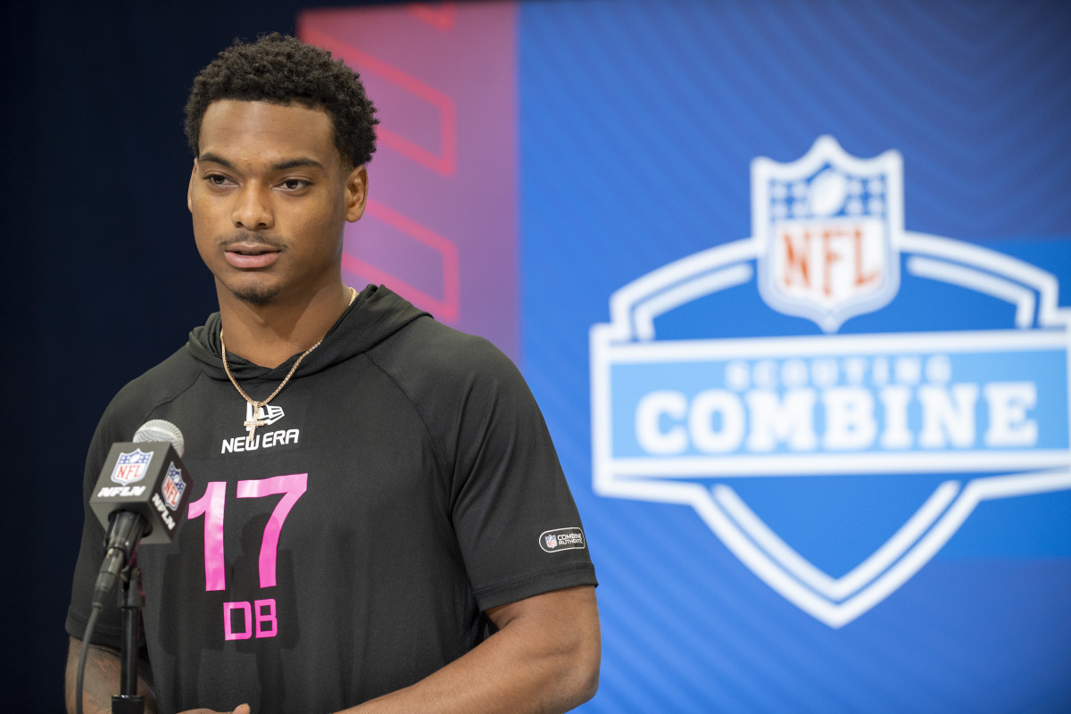 Top Cornerback Prospect Teases Potential Reunion With Hometown Bills