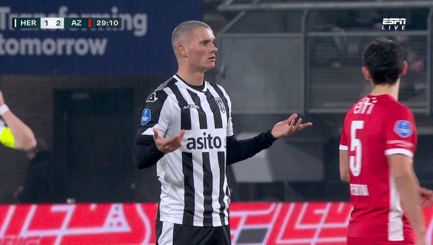 Grote verbazing bij Luka Kulenovic, nadat hij Wouter Goes met pijn op ...