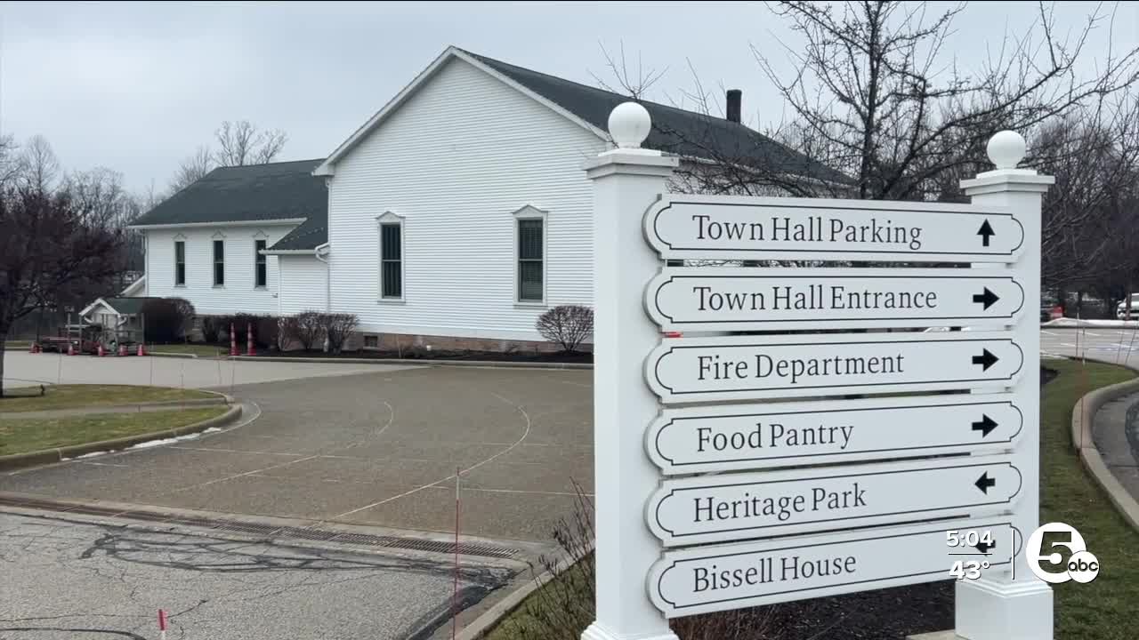 Bainbridge Town Hall evacuated for 'potential structural collapse'