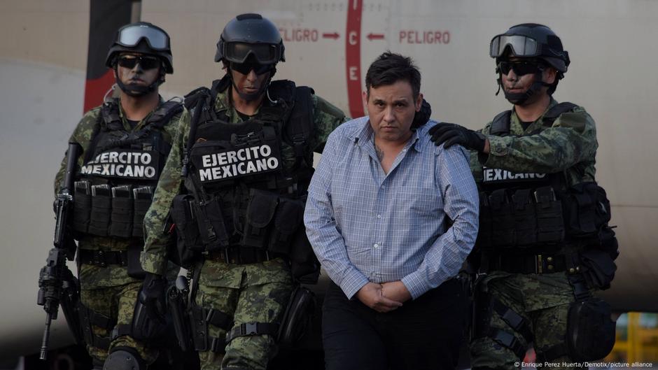 Mexico extradites 29 drug traffickers to US