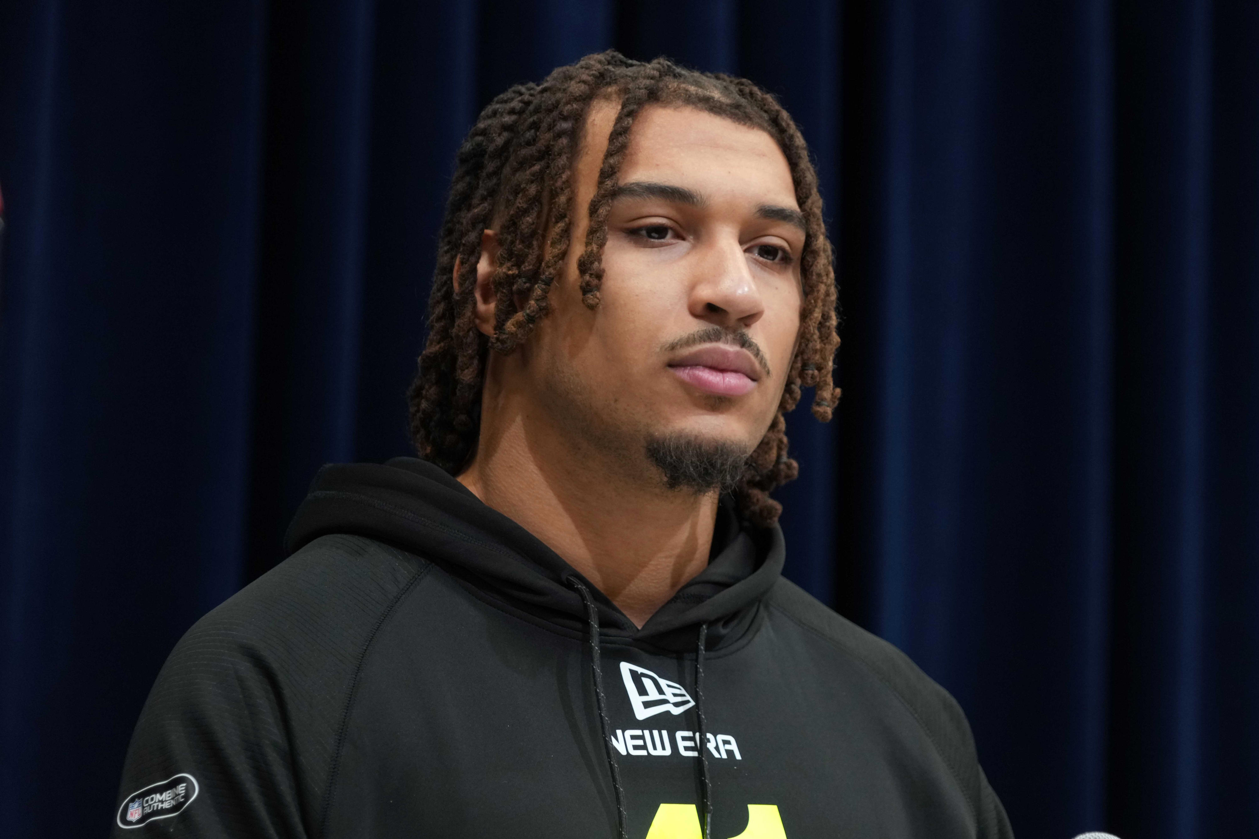 Miami football DE Tyler Baron ran a 4.62 40 at NFL combine. See where ...