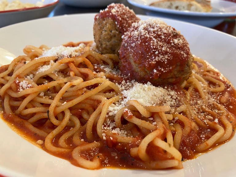 Restaurant Report Card: Royal China fails with 56; American Pasta ...