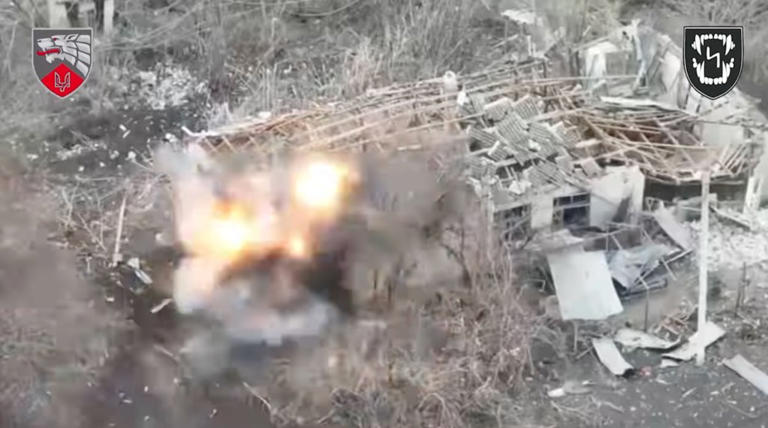 Ukraine special forces take out Russian platoon, weapons caches: video