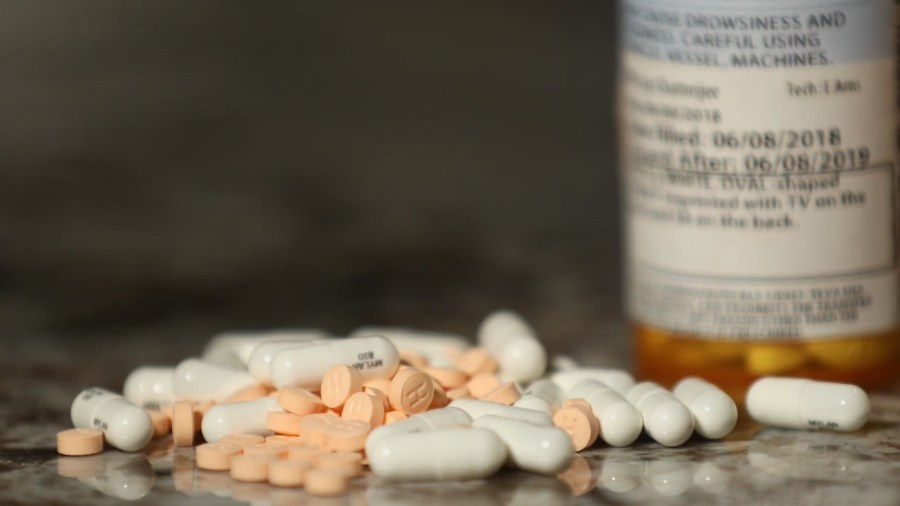 Dangers of outdated drugs: What to know about expiration dates on ...