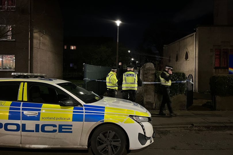 Cops tape off area near HMP Edinburgh amid reports of 'axe' incident