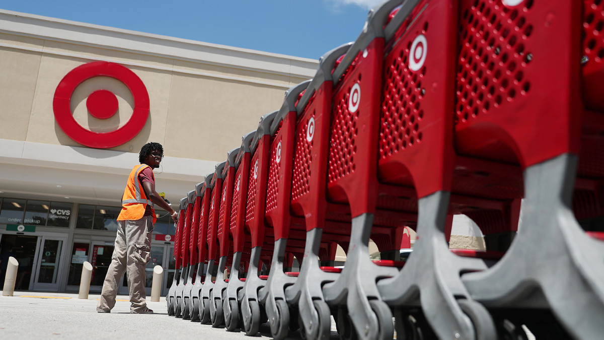 How much Target pays store workers, from cashier to boss