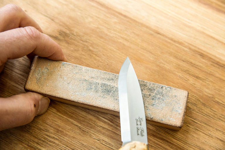 How to Sharpen a Pocket Knife for the Best Blade Possible