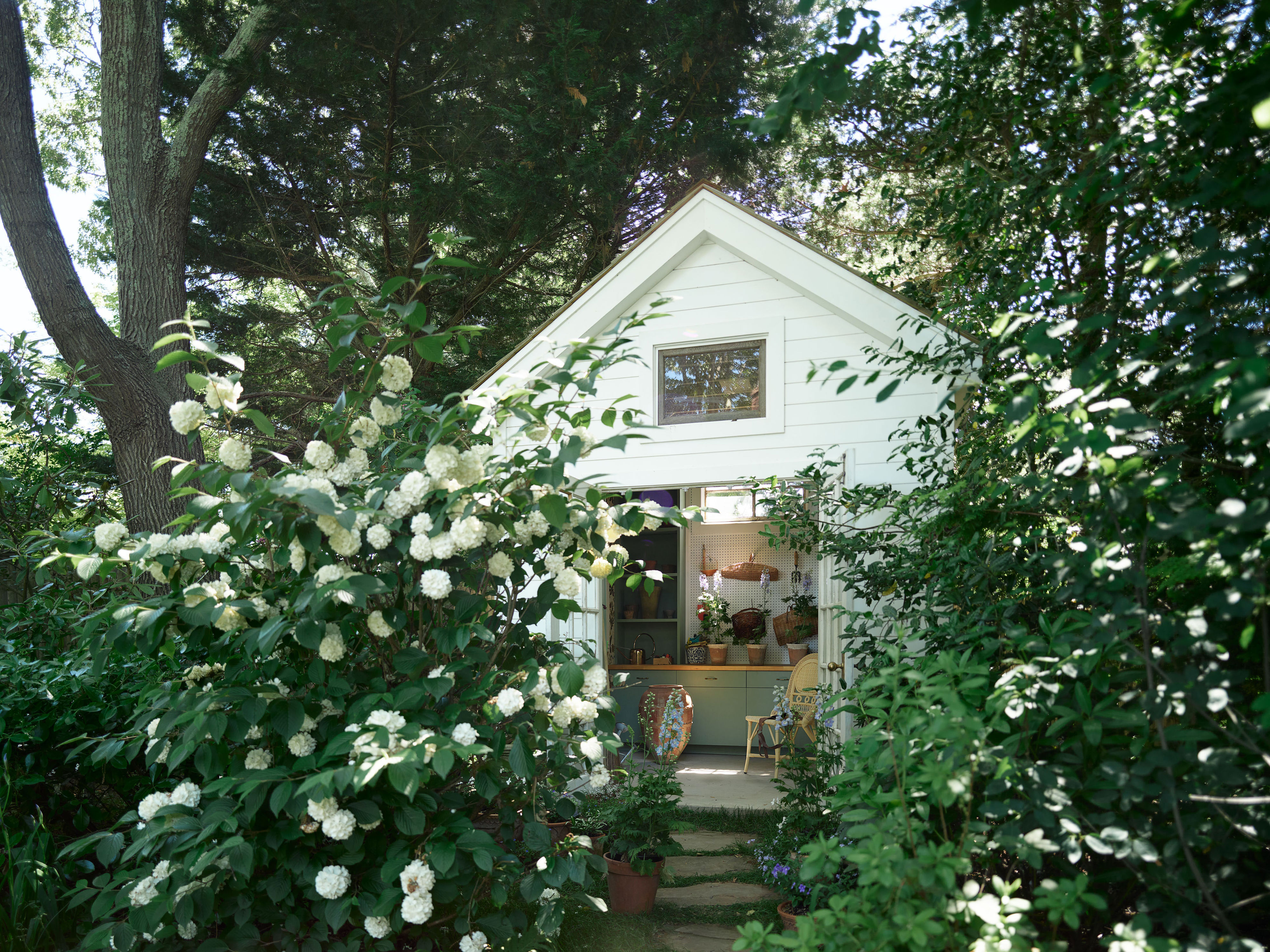 Grace Fuller Marroquin Adds Lush Beauty to a Hamptons Home