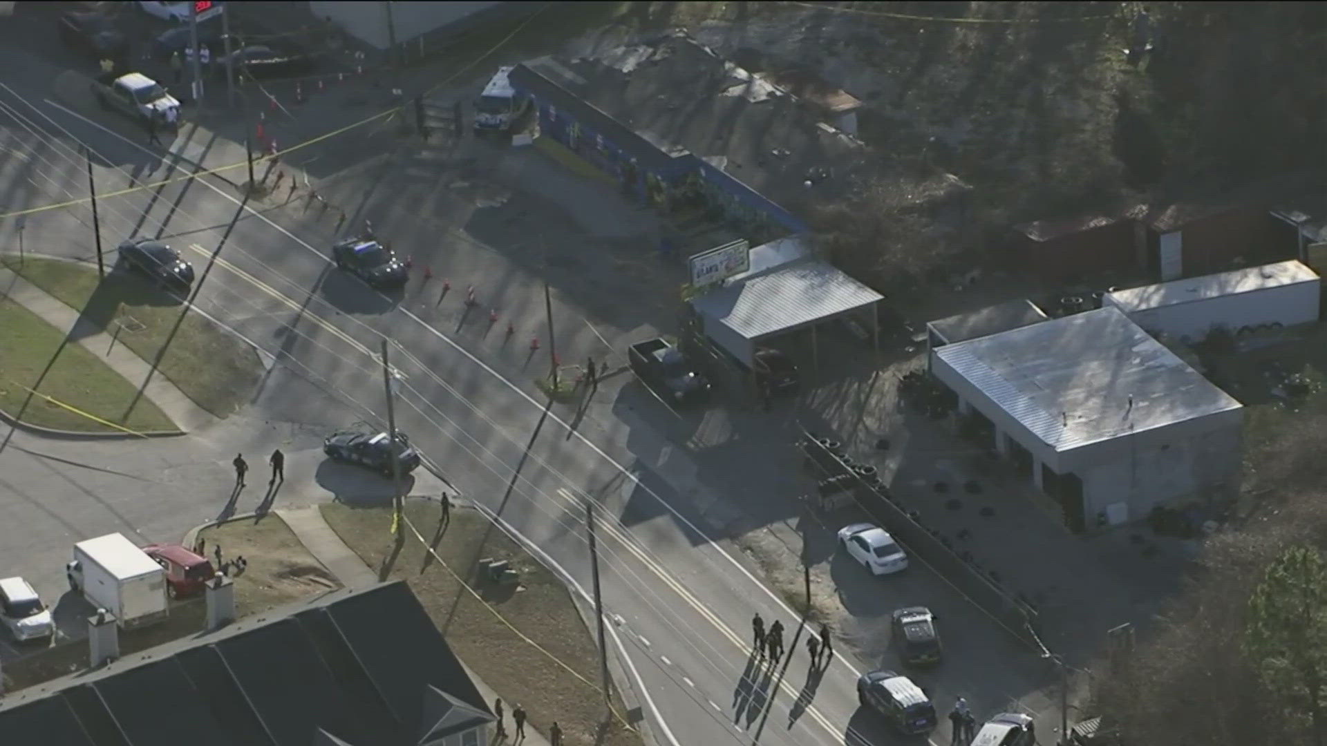 1 dead, another injured after shooting on Jonseboro Road