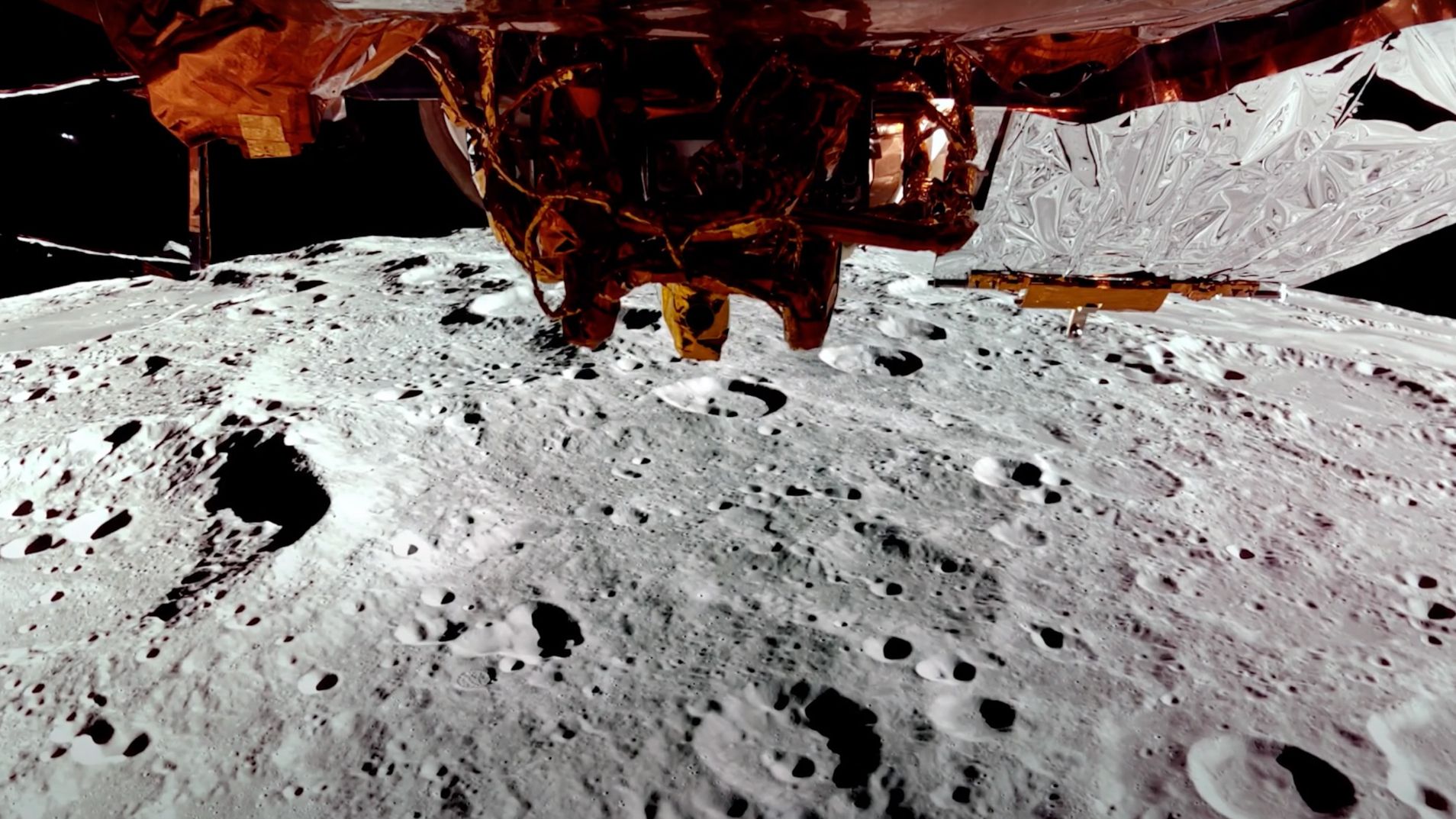 Private Blue Ghost lander sees far side of the moon in breathtaking detail ahead of lunar ...