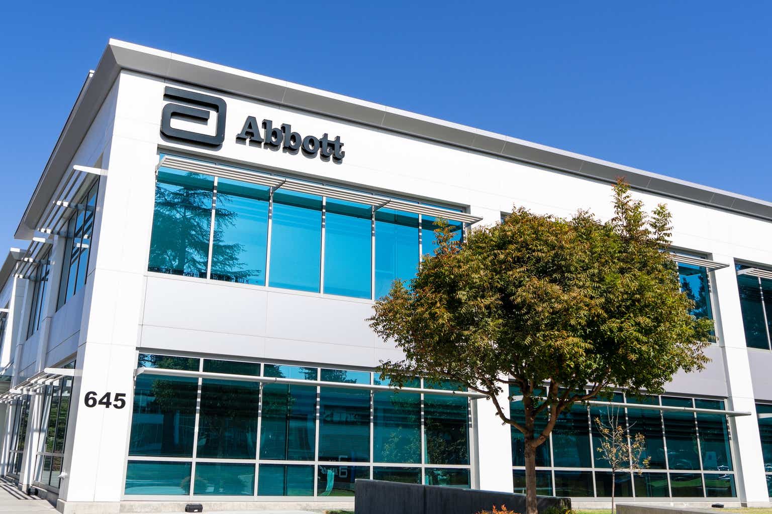 Abbott Laboratories closes flat after six sessions of gains